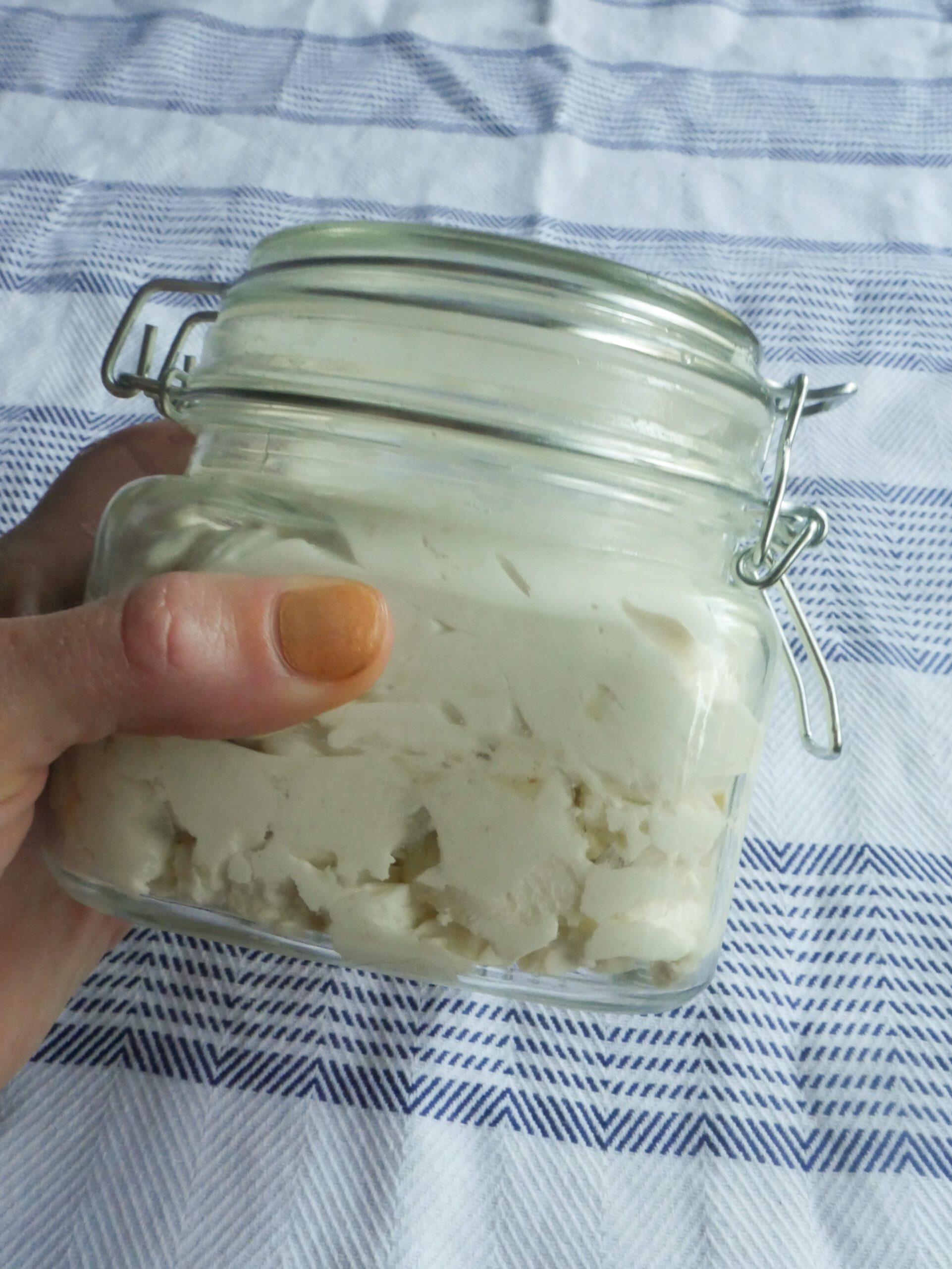 Homemade Shea Body Butter Moisturizer (Easy DIY)